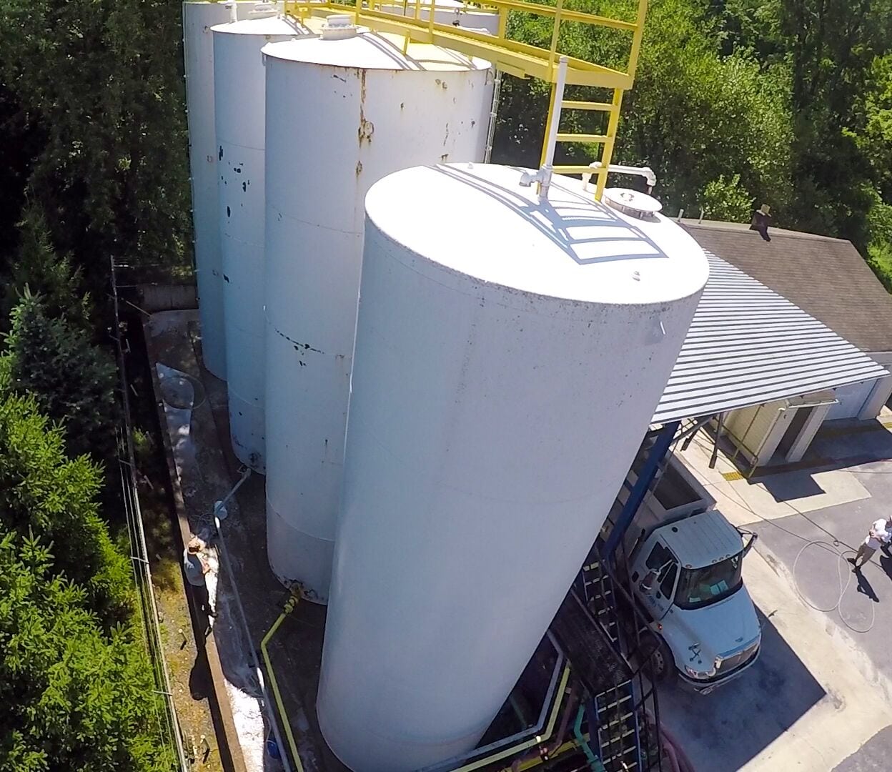 SPECIALTY CLEANING | Rust Removal | SQUEEKY CLEAN | Call Today